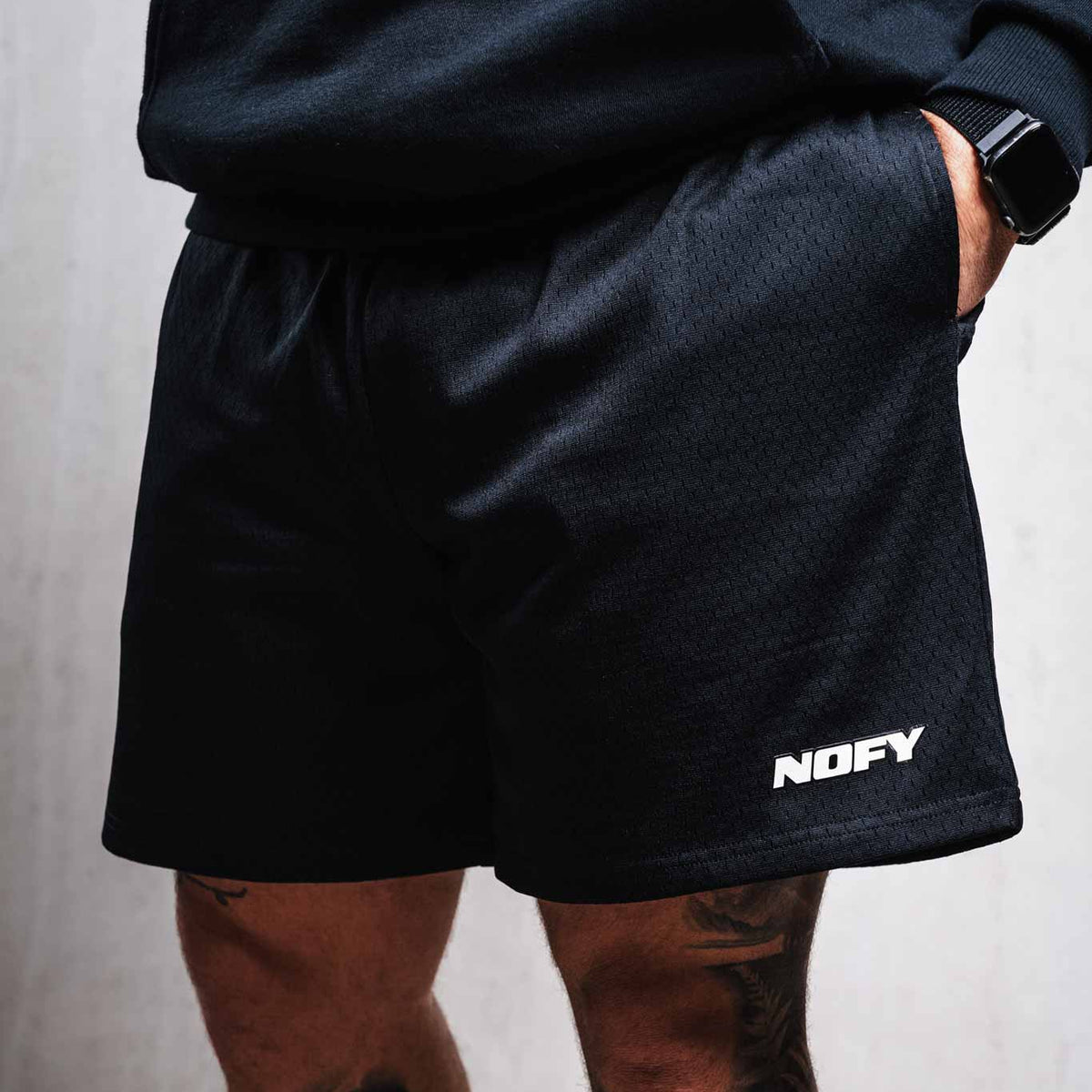 Hochwertige schwarze Mesh Shorts "NOFY Basic" fürs Gym und den Sommer